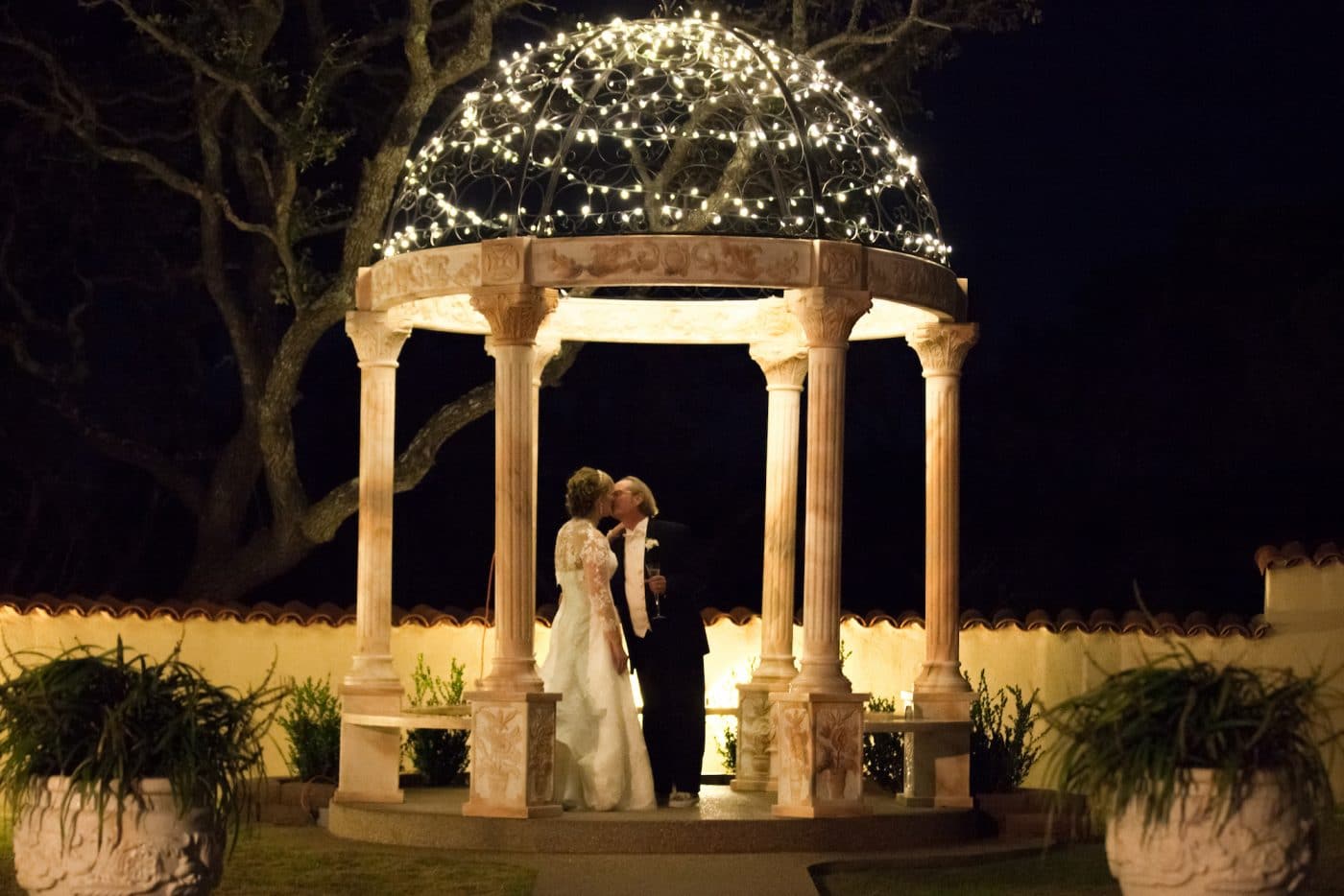 Austin Outdoor Weddings at Veranda Room, Fang & Feather, and Tuscan ...